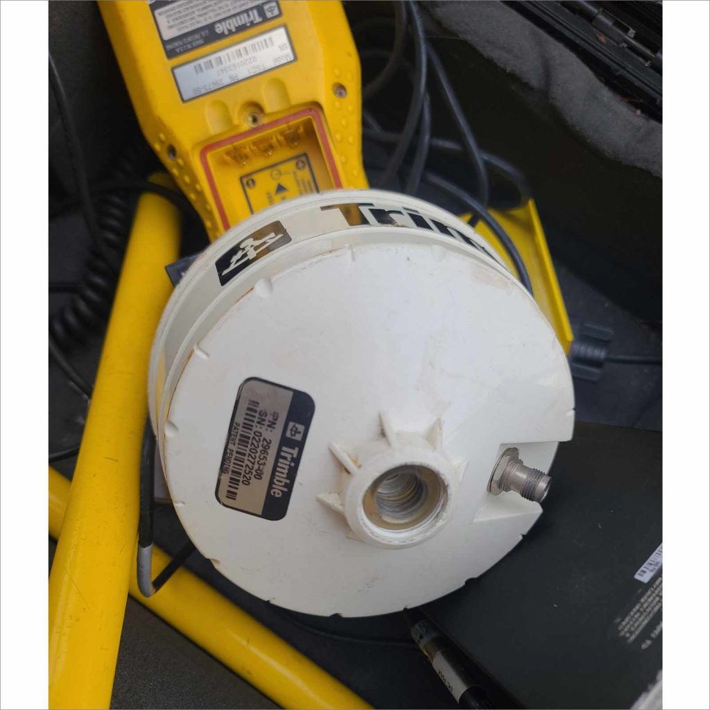 Vintage TRIMBLE GEO GPS, GIS , SURVEYING, MAPPING Device With accessory ...