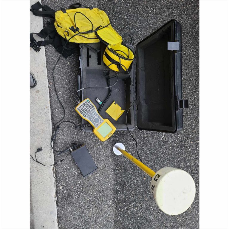 Vintage TRIMBLE GEO GPS, GIS , SURVEYING, MAPPING Device With accessory ...